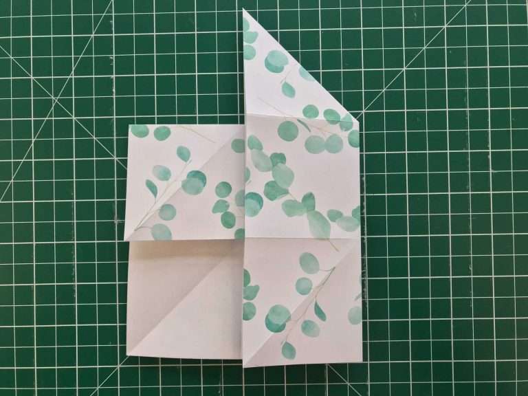 How to Make Quick and Easy Origami Seed Packets